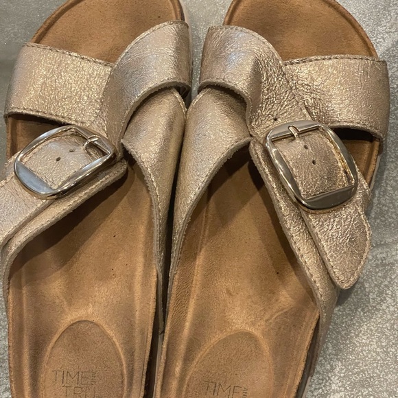 Time and Tru | Shoes | Time And Tru Silver Sandals With Buckle Straps ...